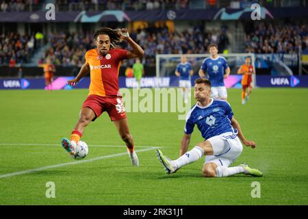 Galatasarays Sacha Boey während des Champions-League-Spiels zwischen ...
