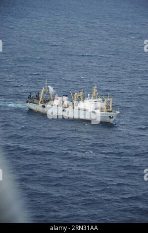 (150402) -- MOSKAU, 2. April 2015 -- Ein Rettungsschiff wird gesehen ...