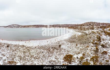 Die Landschaft rund um den Weiler Liawenee und Great Lake nach einem ...
