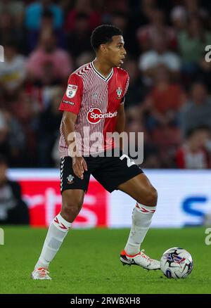 Shea Charles aus Southampton während des Sky Bet Championship Matches ...