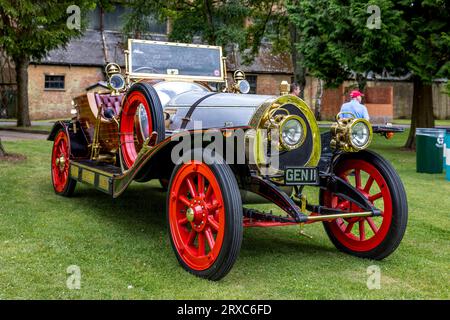 1966 Chitty Chitty Bang Bang Car auf dem Bicester Schwungrad im ...