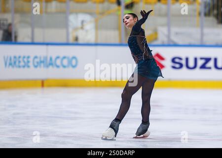 Varese, Italien. Dezember 2024. Victoria Manni und Carlo Antonio Guido ...