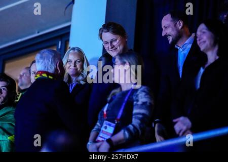 Fornebu 20250119. Kronprinz Haakon, Kronprinzessin Mette-Marit und ...