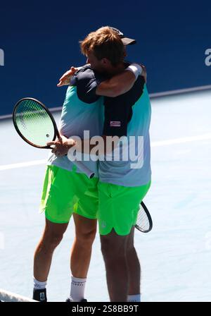 Melbourne, Australien. Januar 2025. Jannik Sinner of Italy tritt erneut ...