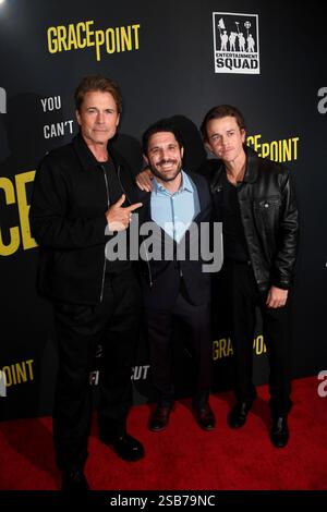 Schauspieler Rob Lowe, Regisseur Rory Karpf posieren mit Schauspieler ...