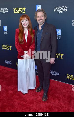 Ruth Connell und Rob Benedict bei der Verleihung der 52. Saturn Awards ...