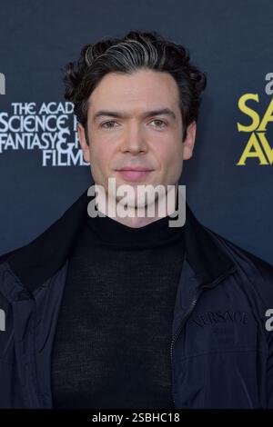 Ethan Peck bei der Verleihung der 52. Saturn Awards 2025 im Hilton Los ...