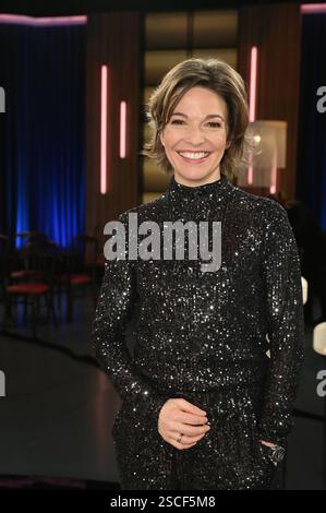 Moderatorin Anna Planken als Moderatorin in der WDR Talkshow Kölner ...