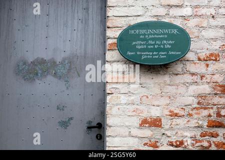 Hofbrunnwerk im Münchner Hofgarten; eine wasserbetriebene Pumpstation ...