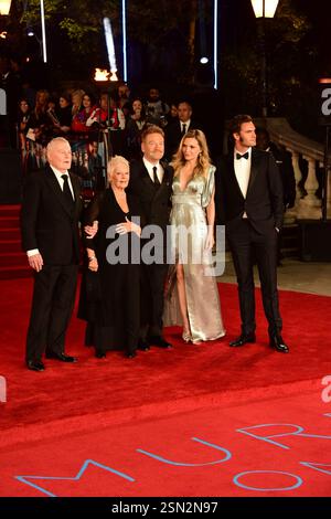 Derek Jacobi, (L - R) Dame Judi Dench, Kenneth Branagh und Michelle Pfieffer bei der ...