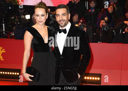 Elyas M Barek und Jessica Riso bei der Eroeffnung der 75. Berlinale ...
