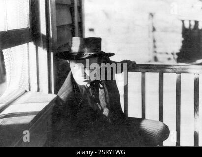 GELBER HIMMEL RICHARD WIDMARK Datum: 1948 Stockfotografie - Alamy