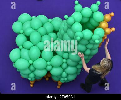 Erfurt, Deutschland. Oktober 2023. Gesche Pelters (l-r), Selma Bahmann ...