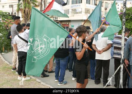 Saida, Libanon. Oktober 2023. Aktivisten feiern den Angriff der Hamas ...