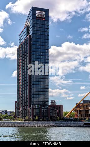 1 Blue Slip ist ein kürzlich (im Bau befindlicher) Anbau der Skyline ...