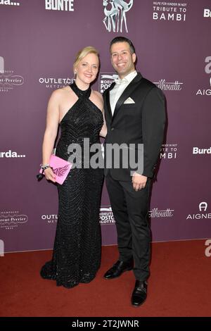 2023 Aramis Gianella-Borradori mit Ehefrau beim Tribut an Bambi im JW ...
