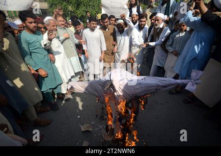Peshawar, Peshawar, Pakistan. Oktober 2023. Das pakistanische Volk ...