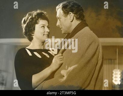 Die dänische Schauspielerin Lily Broberg und die Schauspielerin Helge ...