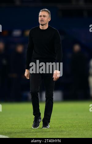 PARIS - Paris Saint-Germain Trainer Luis Enrique beim Spiel der UEFA ...