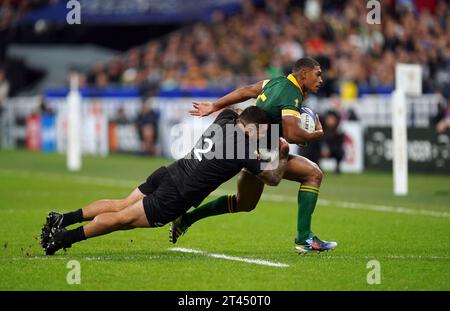 Der Neuseeländer Codie Taylor kämpft im Finale der Rugby ...
