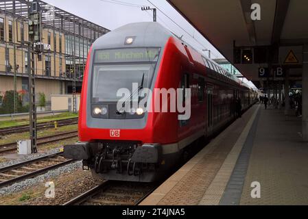 DB Deutsche Bahn, S-Bahn nach München - Leuchtenbergring, S1 am Bahnhof ...