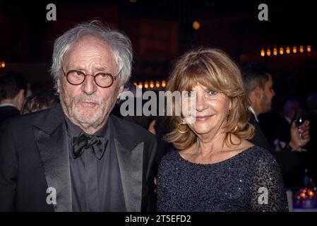 Schauspieler Günther Maria HALMER mit Frau Claudia. Bei Ihrer Ankunft ...