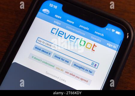 Vancouver, KANADA - 16. Oktober 2023 : Website von Cleverbot, einer KI-Chatterbot-Webanwendung ...