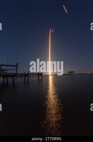 Lift, Downrange, Langzeitbelichtung Streak Shots der NASA SpaceX CRS-29 ...