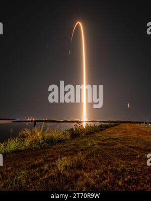 Lift, Downrange, Langzeitbelichtung Streak Shots der NASA SpaceX CRS-29 ...