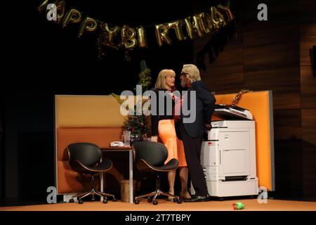 Gesine Cukrowski als Frau Müller, Heikko Deutschmann als Herr Meier ...