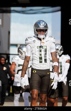 18. November 2023: Der Breitbandempfänger Gary Bryant Jr. (2) der ...