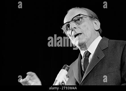 Norberto Bobbio, italienischer Philosoph der Rechts- und ...