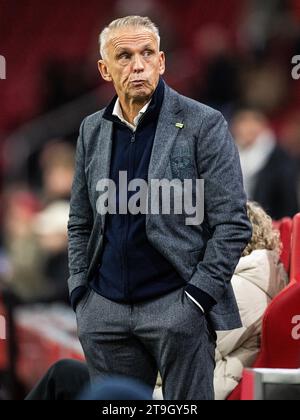 AMSTERDAM - Vitesse-Trainer Edward Sturing während des niederländischen ...