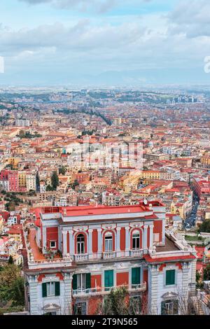 Neapel, Italien - 7. November 2023: Panorama von Neapel, Blick auf den ...