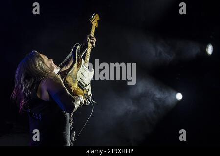 LONDON, ENGLAND: Glenn Hughes spielt während der Burn 50th Jubiläum ...
