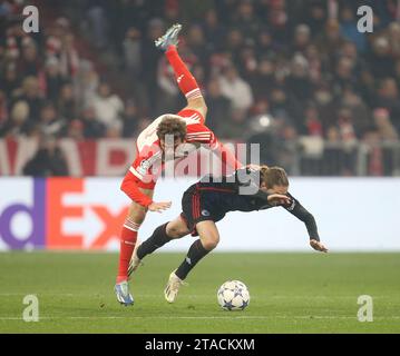 v.li.: Rasmus FALK (FC Kopenhagen, 33) Mathys TEL (FC Bayern München ...