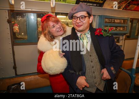 Die Cosplayer Deborah Fischer und Eddie Abreu sind für diese Zeit ...