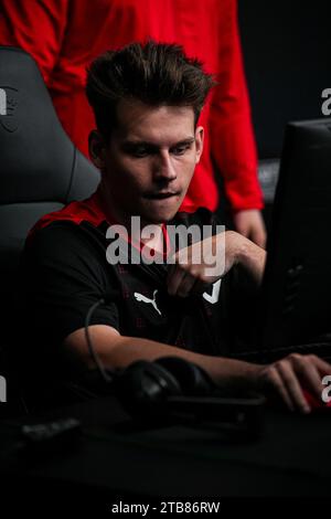 HELSINKI, FINNLAND - NOVEMBER 30: David „Frozen“ Cernansky von MOUZ ...