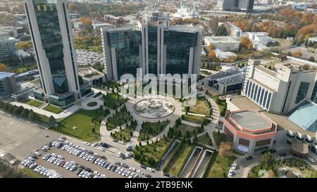 Taschkent, Usbekistan - 24. Oktober 2021: Luftaufnahme der Stadt ...