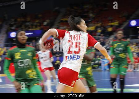 Göteborg, Schweden am 9. Dezember 2023. Senegals Dienaba Sy und ...