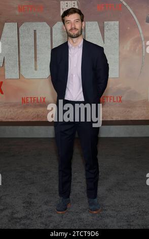 HOLLYWOOD, KALIFORNIEN - 13. DEZEMBER: Eli Snyder, Zack Snyder bei der ...