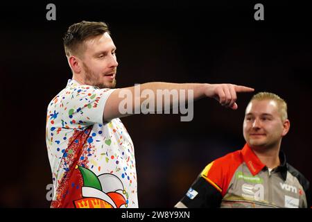 Florian Hempel reagiert, nachdem er sein Match gegen Dimitri Van den ...