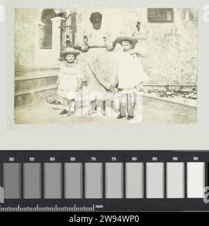 Ernita und Maria de Vries, Andries Augustus Boom, 1912 Fotografie ...