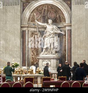 Christus am Kreuz mit einer Lanze durchbohrt; die kleine Leidenschaft. Christus hängt vom Kreuz ...