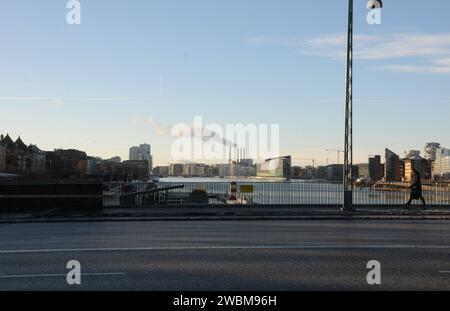 Kopenhagen, Dänemark /11. Januar 2024/.Rauch kommt aus den Kaminen in ...
