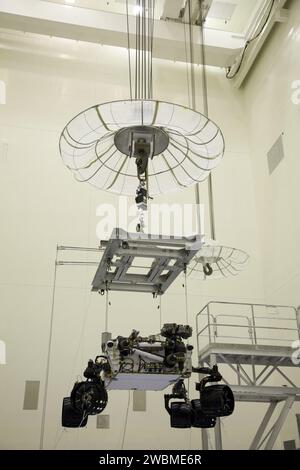 RAUMFAHRTZENTRUM KENNEDY, FLA. - Das Mars Reconnaissance Orbiter (MRO ...