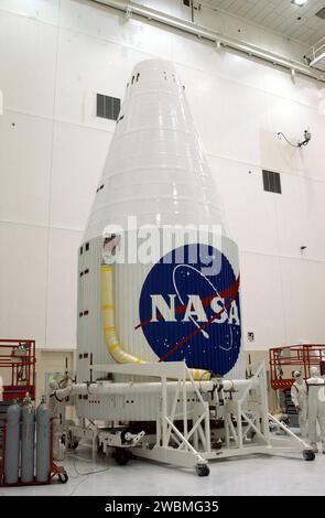 RAUMFAHRTZENTRUM KENNEDY, FLA. - Der gekapselte Mars Reconnaissance ...