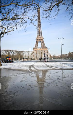 Paris, Frankreich. Januar 2024. Severin Luthi Trainer des dänischen ...