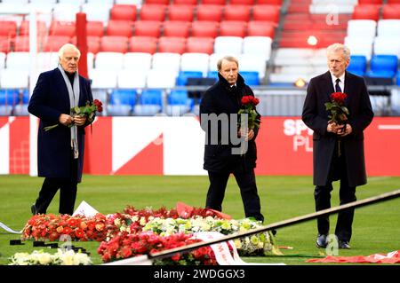 Franz Roth, Berti Vogts und Paul Breitner bei der Gedenkfeier für Franz ...
