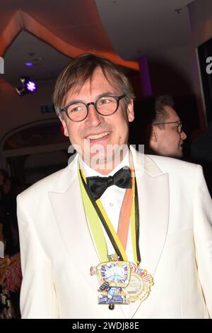 Thomas Linsmayer GF Deutsches Theater Karl Valentin Orden Preistraeger ...